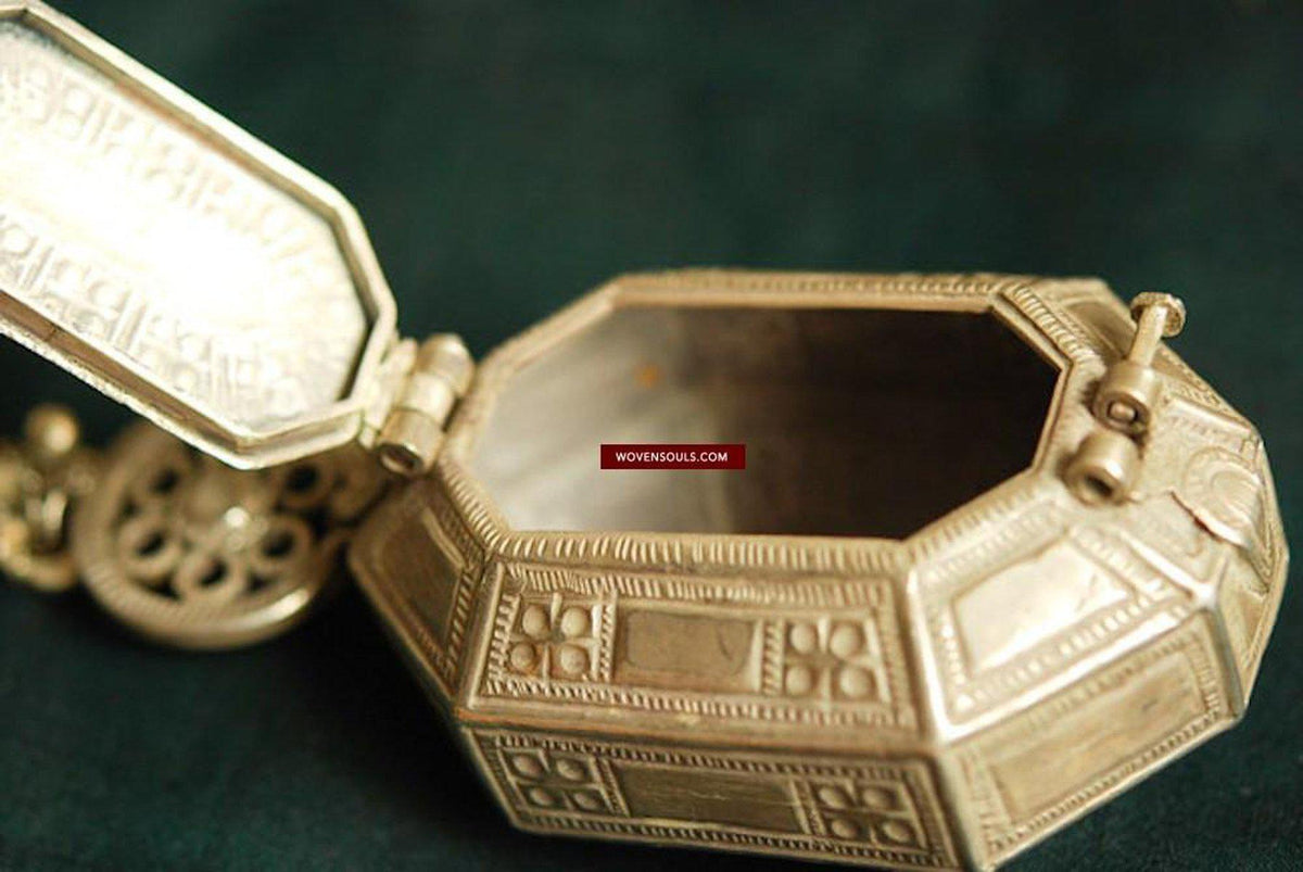 281 SOLD Old Silver Opium Hafeem Box - WOVENSOULS Antique Textiles ...