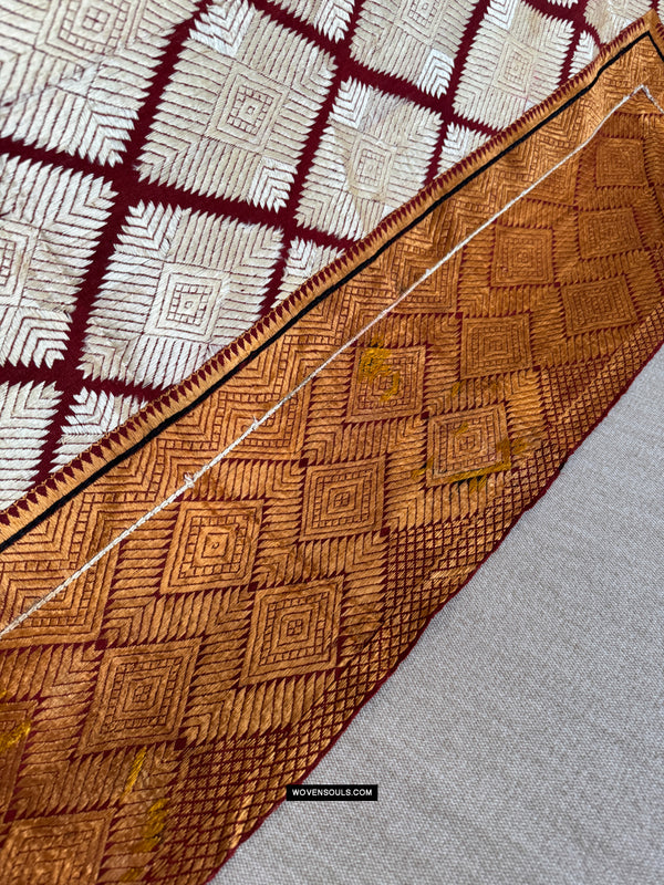 673 White Chand Bagh Lehariya Border Phulkari Indian - WOVENSOULS Antique Textiles & Art Gallery