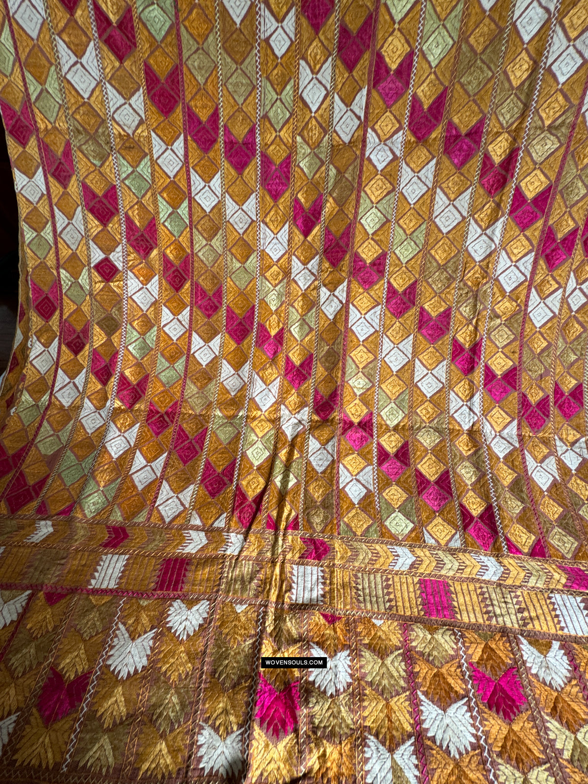 853 Phulkari Bagh Shawl from Punjab with Arrowhead Motifs - WOVENSOULS ...
