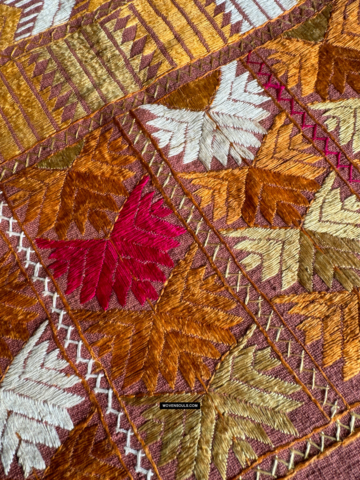 853 Phulkari Bagh Shawl from Punjab with Arrowhead Motifs - WOVENSOULS ...