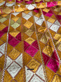 853 Phulkari Bagh Shawl from Punjab with Arrowhead Motifs - WOVENSOULS ...