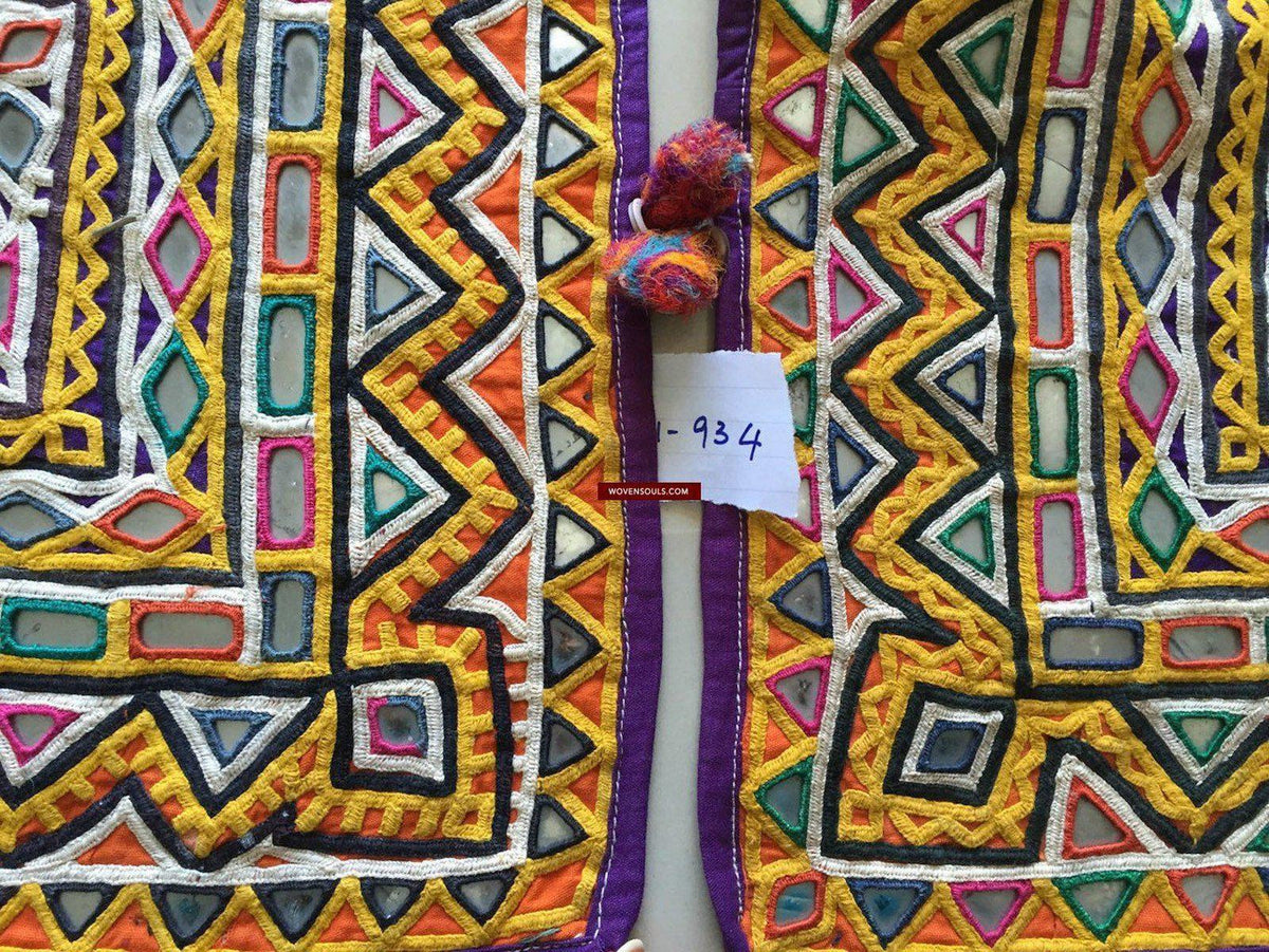 934 Vintage Pair - Rabari Embroidery Wall Decor Textile - WOVENSOULS ...