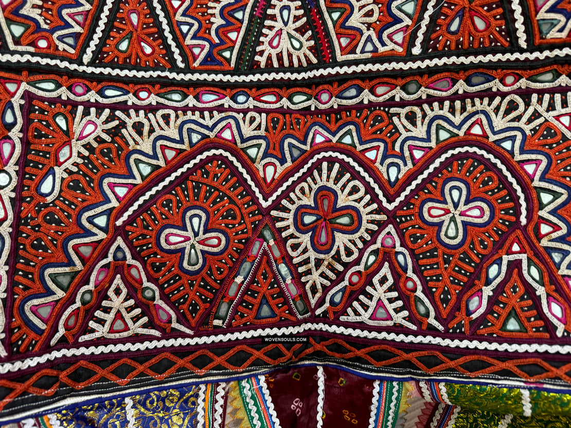 936 Vintage Rabari Embroidery Wall Decor - Pair – WOVENSOULS Antique ...