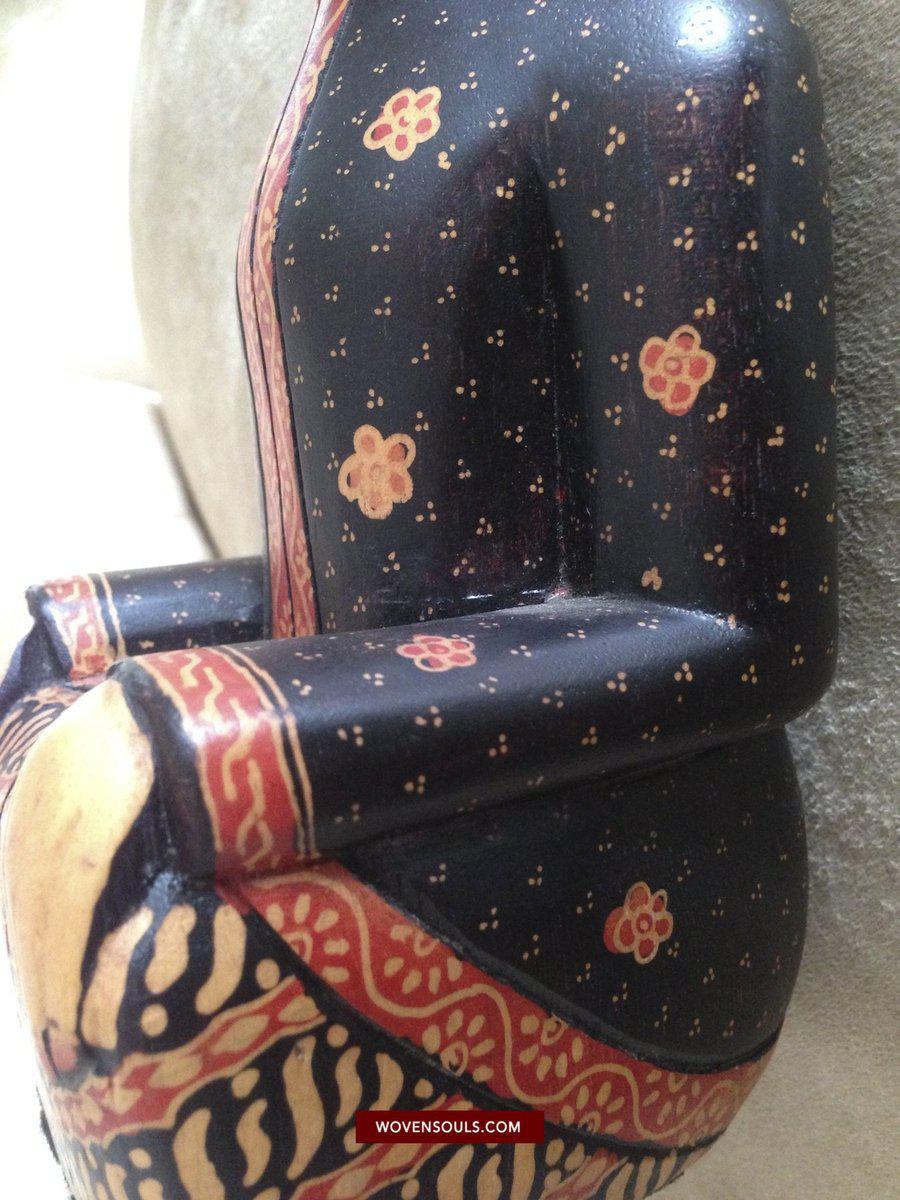 1429 Javanese Batik on Wood - King & Queen Figures - Antique Art ...