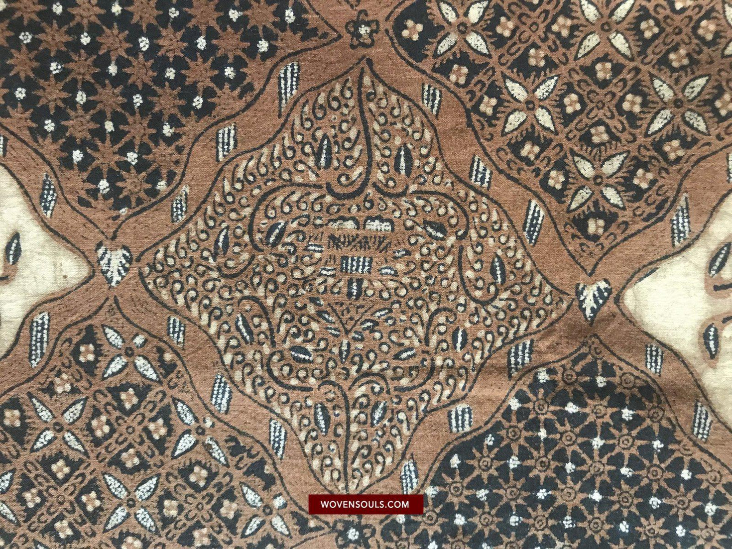 1431 Javanese Batik Kombinasi Shawl Sarong Textile – WOVENSOULS Antique ...