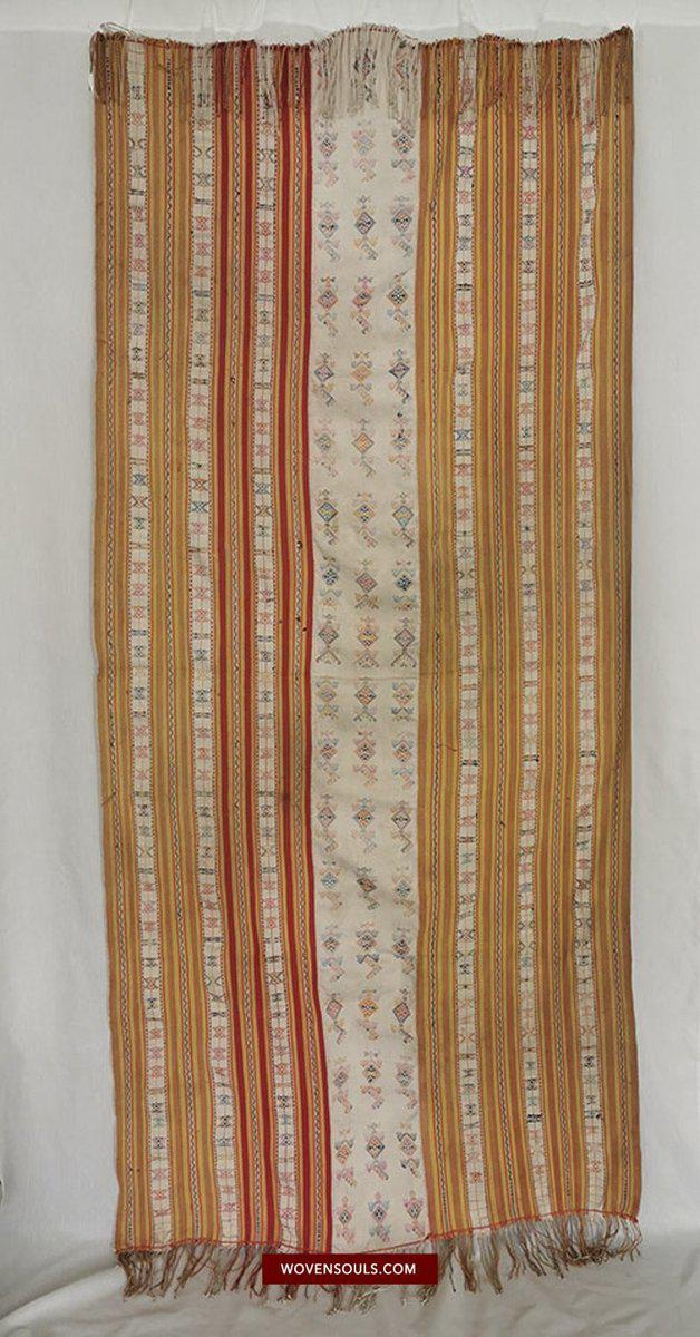 1453 SOLD Old Figurative Ikat Selimut from Ayotupas – WOVENSOULS ...