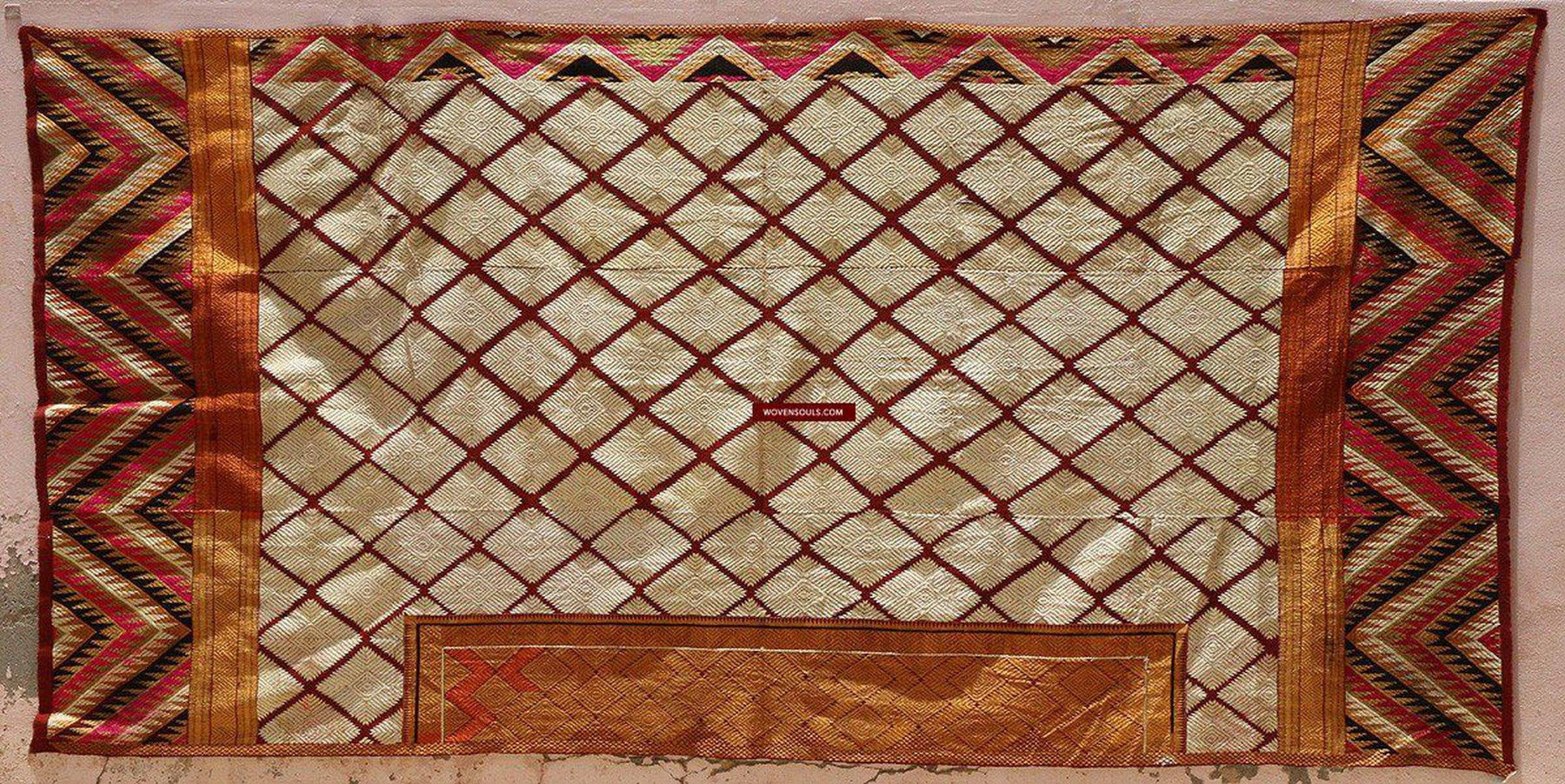673 White Chand Bagh Lehariya Border Phulkari Indian – WOVENSOULS Antique Textiles & Art Gallery