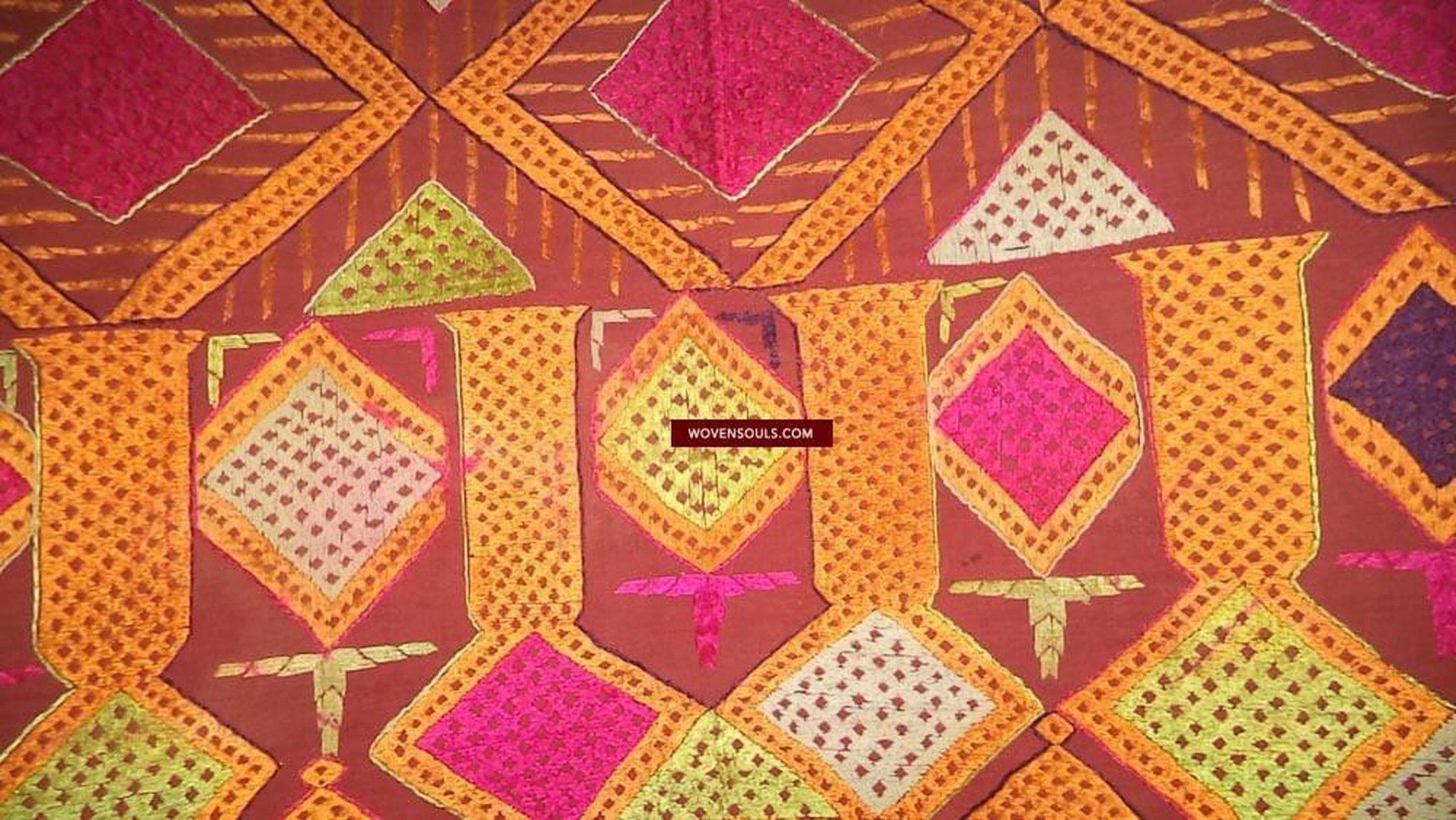 794 Rare Darshan Dwar Phulkari Bagh textile - Antique Art - WOVENSOULS ...