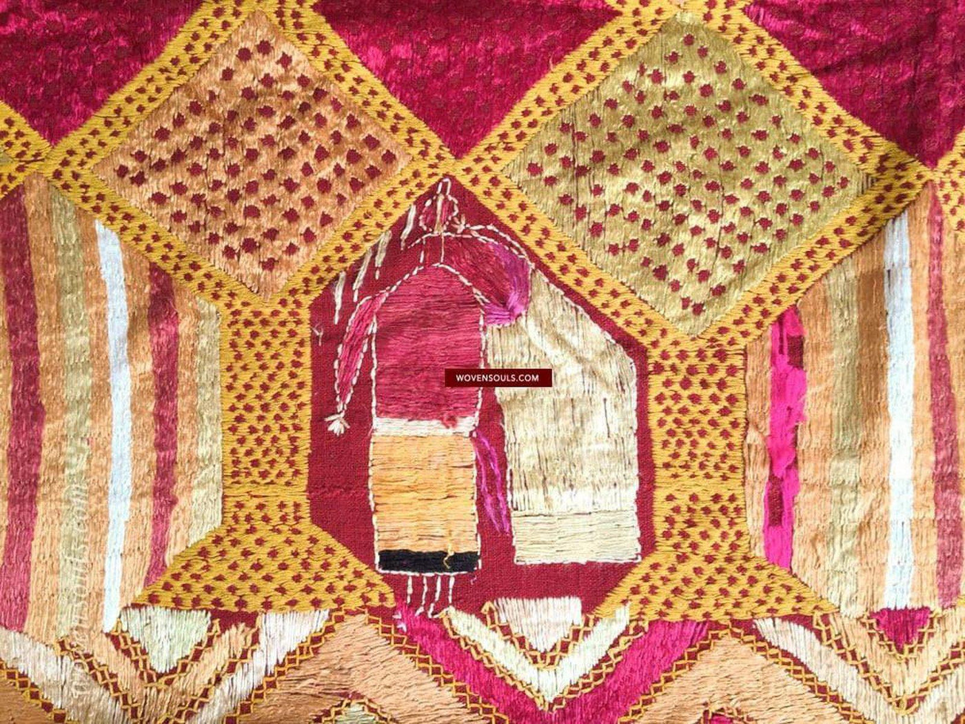 810 Darshan Dwar Phulkari Bagh textile - Antique Art – WOVENSOULS ...