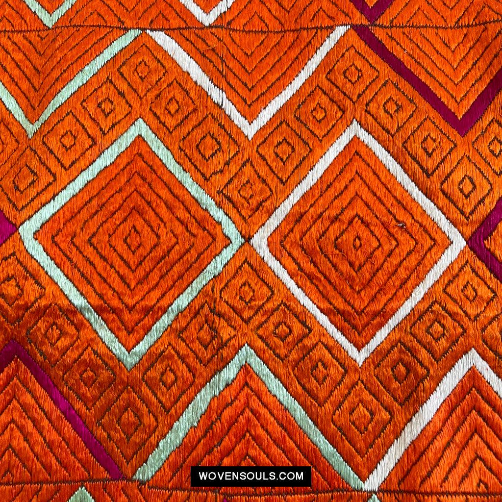 822 Phulkari Bagh - Unusual Pattern 'W' or 'M' - Antique Art ...