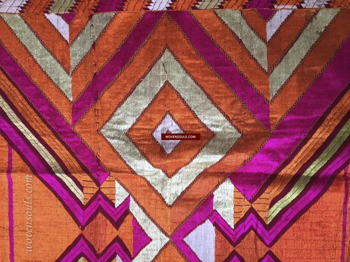 823 SOLD Vintage Phulkari Bagh with rare Char Bagh Pattern - WOVENSOULS ...