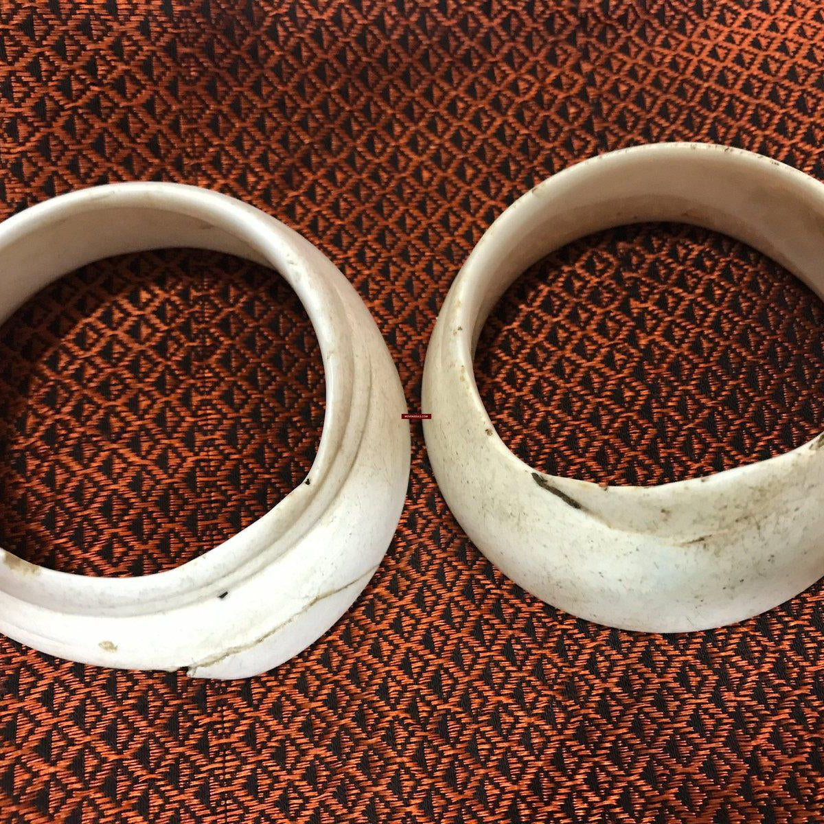 922 Old Ethnic Jewelry - Pair of Conch Shell Bangles – WOVENSOULS ...